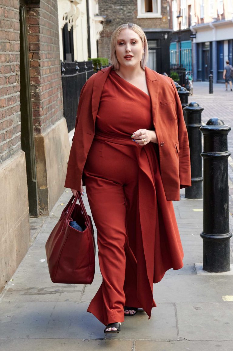 Hayley Hasselhoff in a Red Suit Arrives at the Dean Street Townhouse in ...