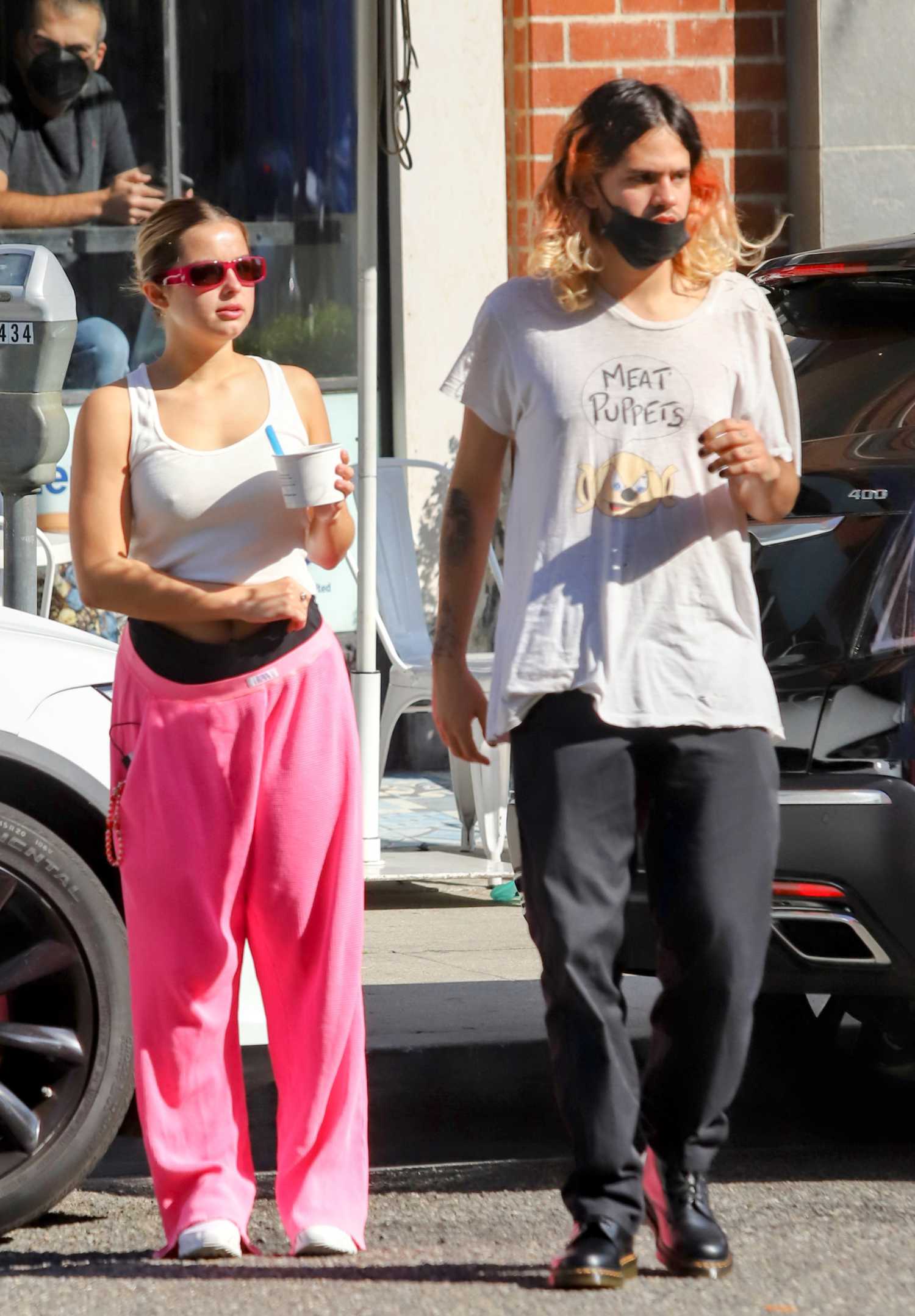 Addison Rae in a Pink Sweatpants Was Seen Out with Her Boyfriend in ...