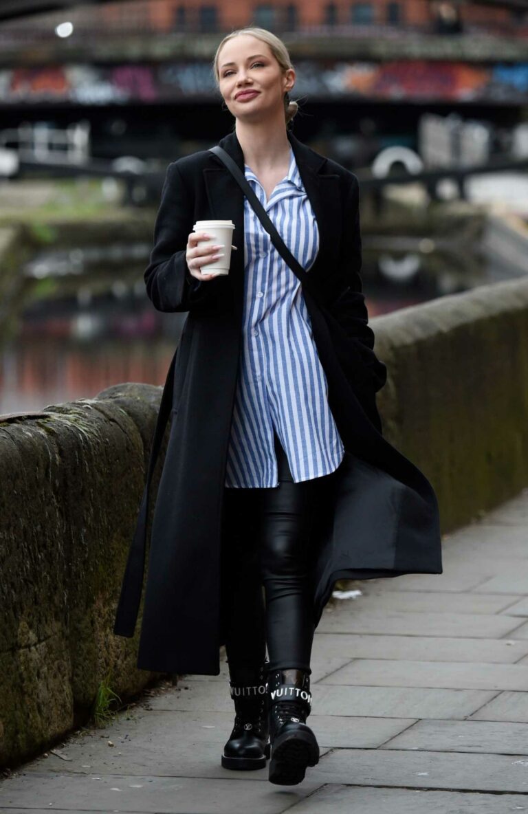 Jessica Power in a Black Coat Was Seen Out in Manchester – Celeb Donut