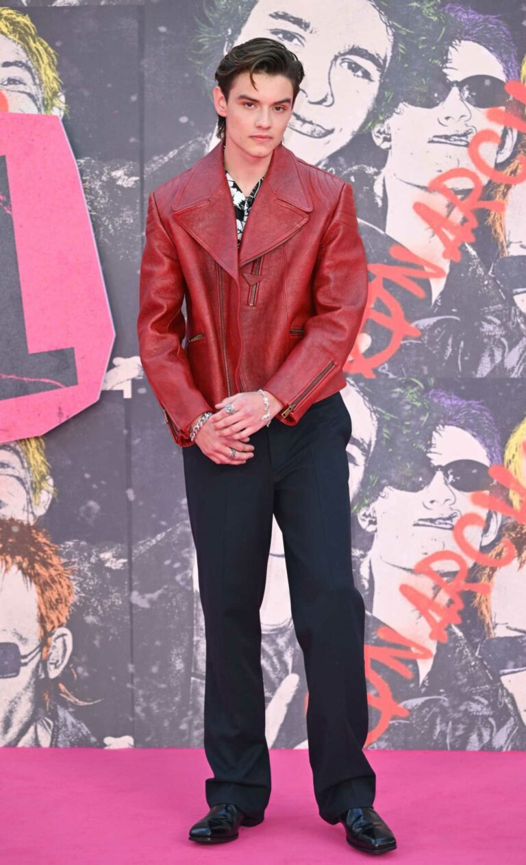 Louis Partridge Attends the Pistol UK Premiere in London – Celeb Donut