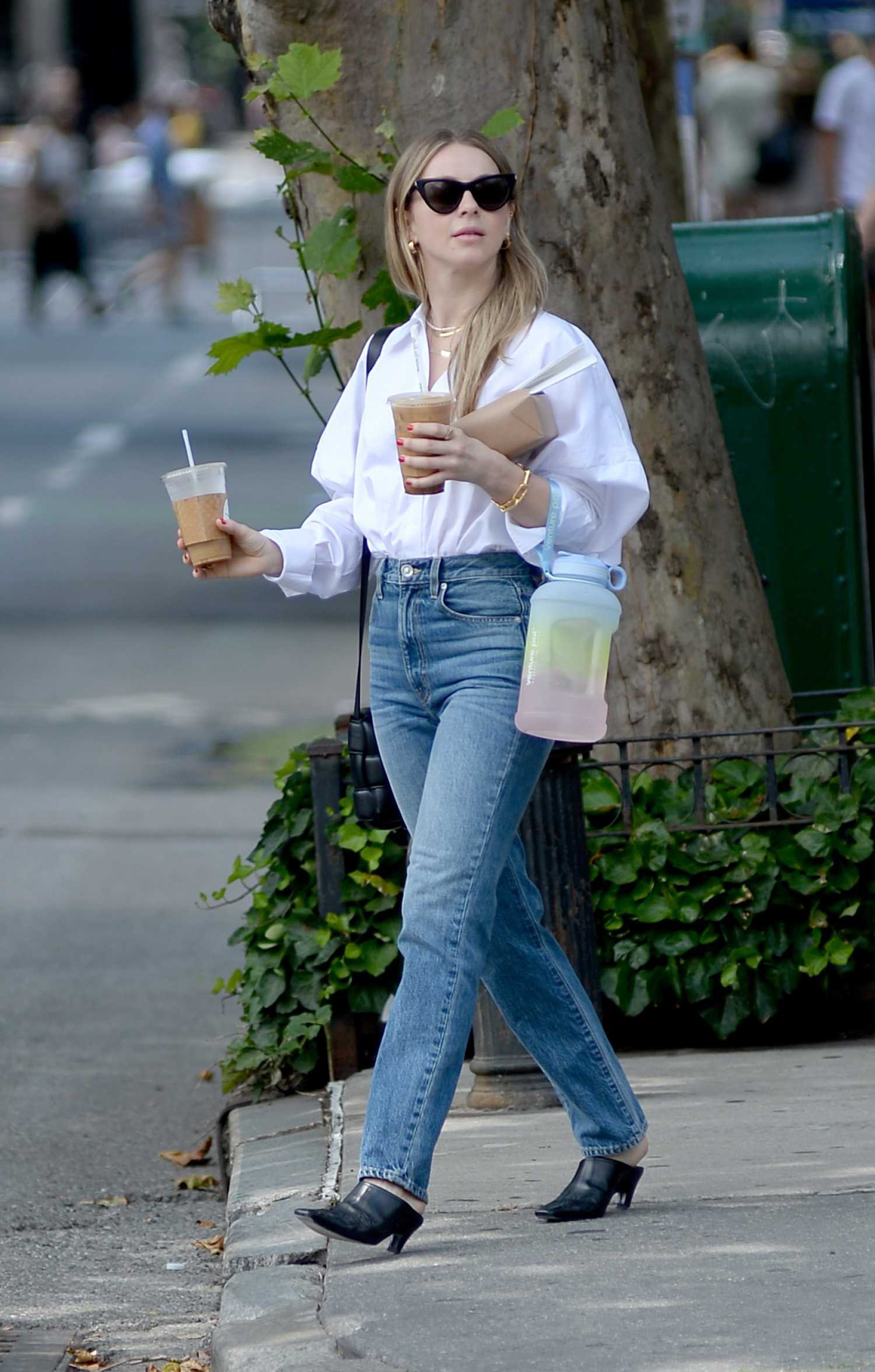 Julianne Hough in a White Shirt Was Seen Out in New York – Celeb Donut