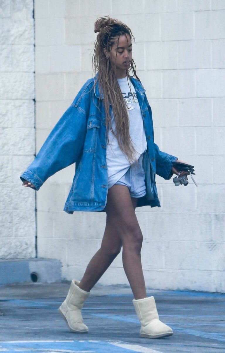 Malia Obama in a Blue Denim Jacket Was Seen Out in Los Angeles – Celeb ...