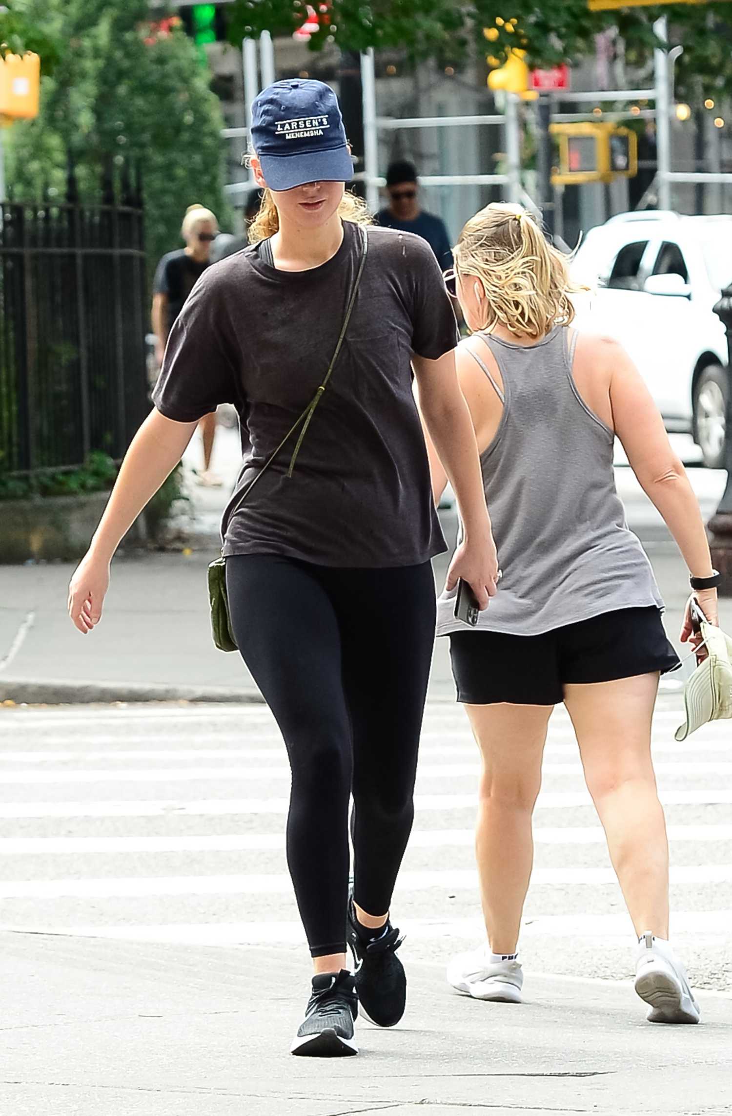 Jennifer Lawrence in a Blue Cap Was Spotted Out in New York – Celeb Donut