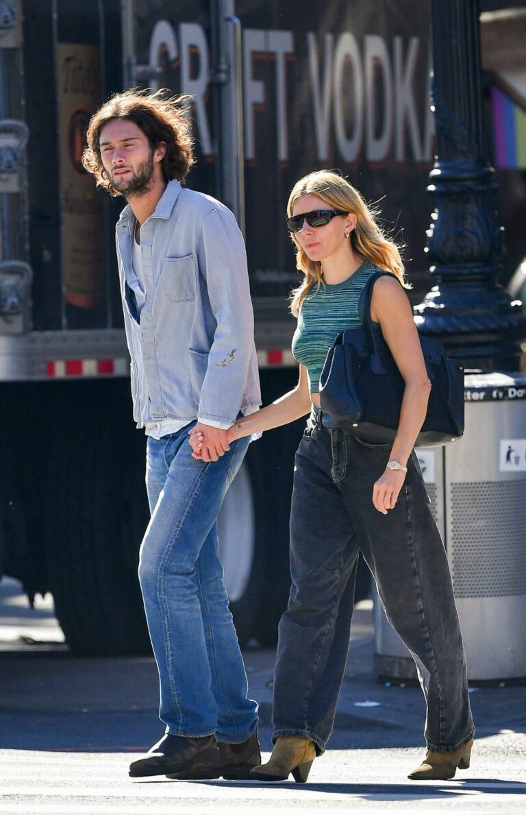 Sienna Miller Was Seen Out with Oli Green in New York – Celeb Donut