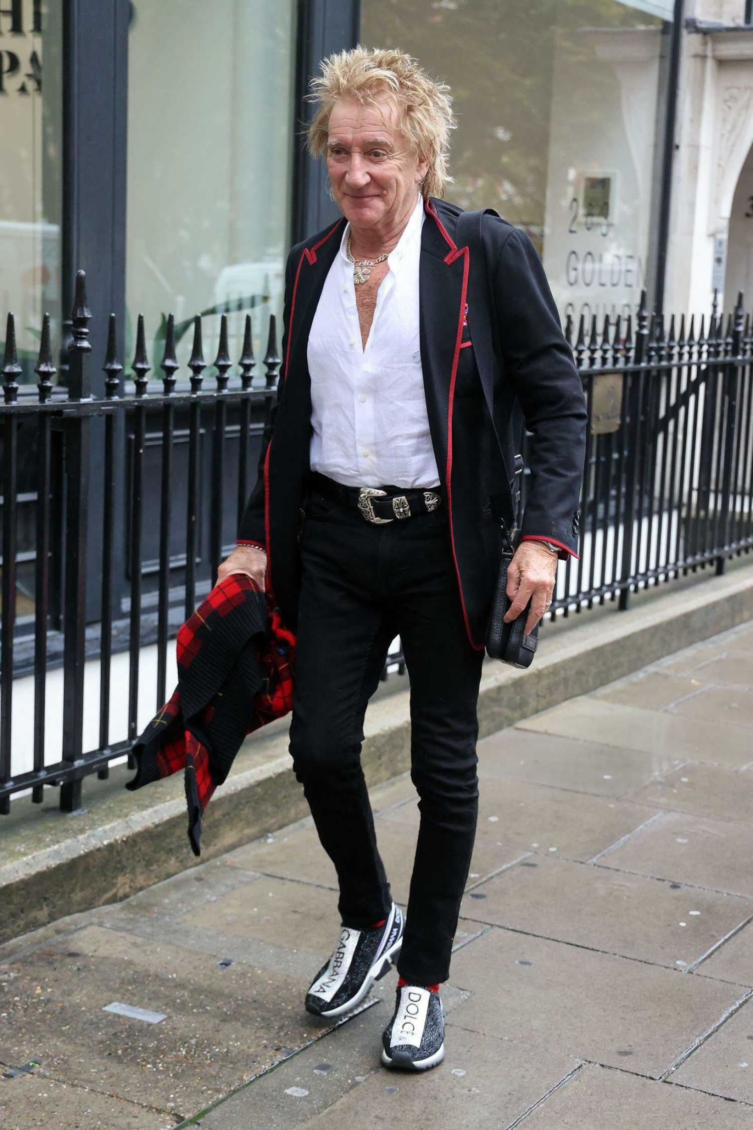 Rod Stewart in a Black Blazer Arrives at the Bauer Media Radio Studios ...
