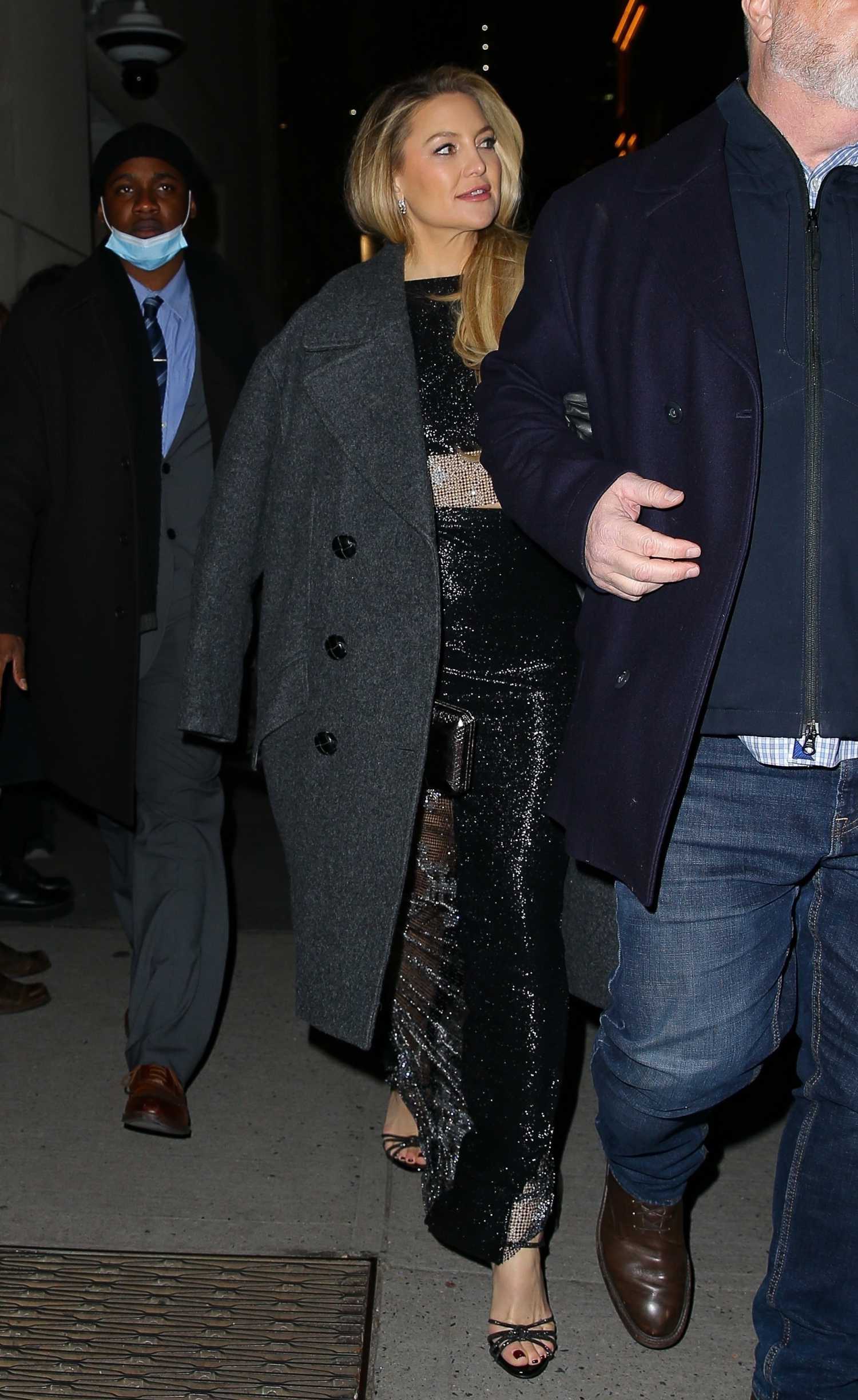 Kate Hudson in a Grey Coat Leaves NBC Studios in New York – Celeb Donut