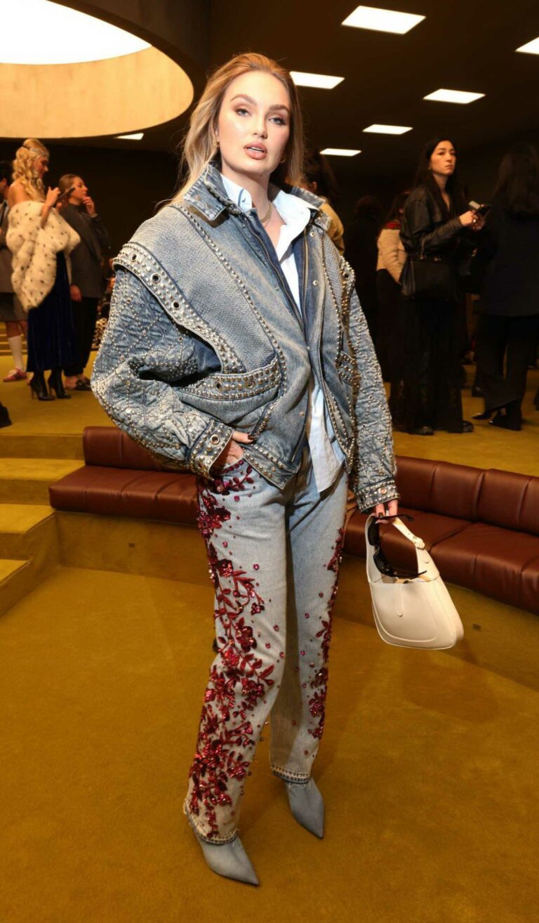 Romee Strijd Attends the Gucci Fashion Show During 2023 Milan Fashion ...