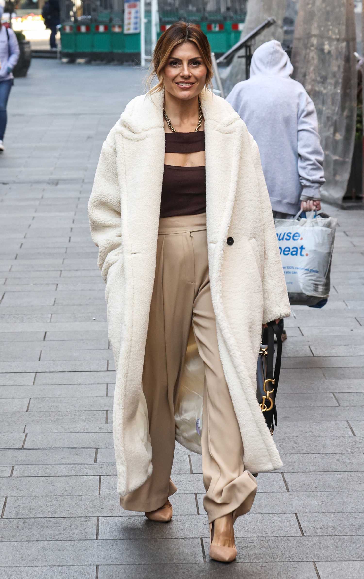 Zoe Hardman – Celeb Donut