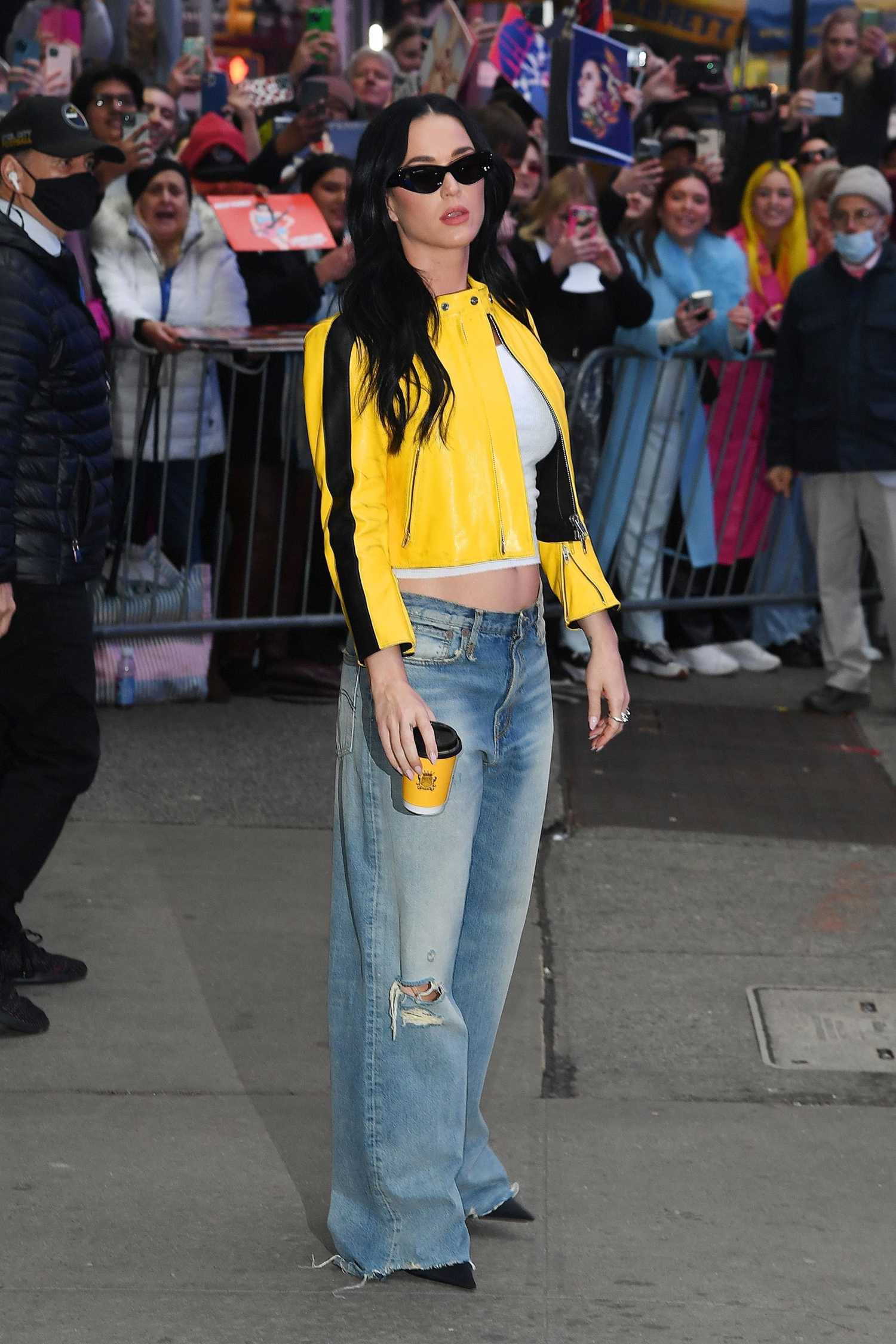 Katy Perry in a Yellow Jacket Stops by Good Morning America in New York ...