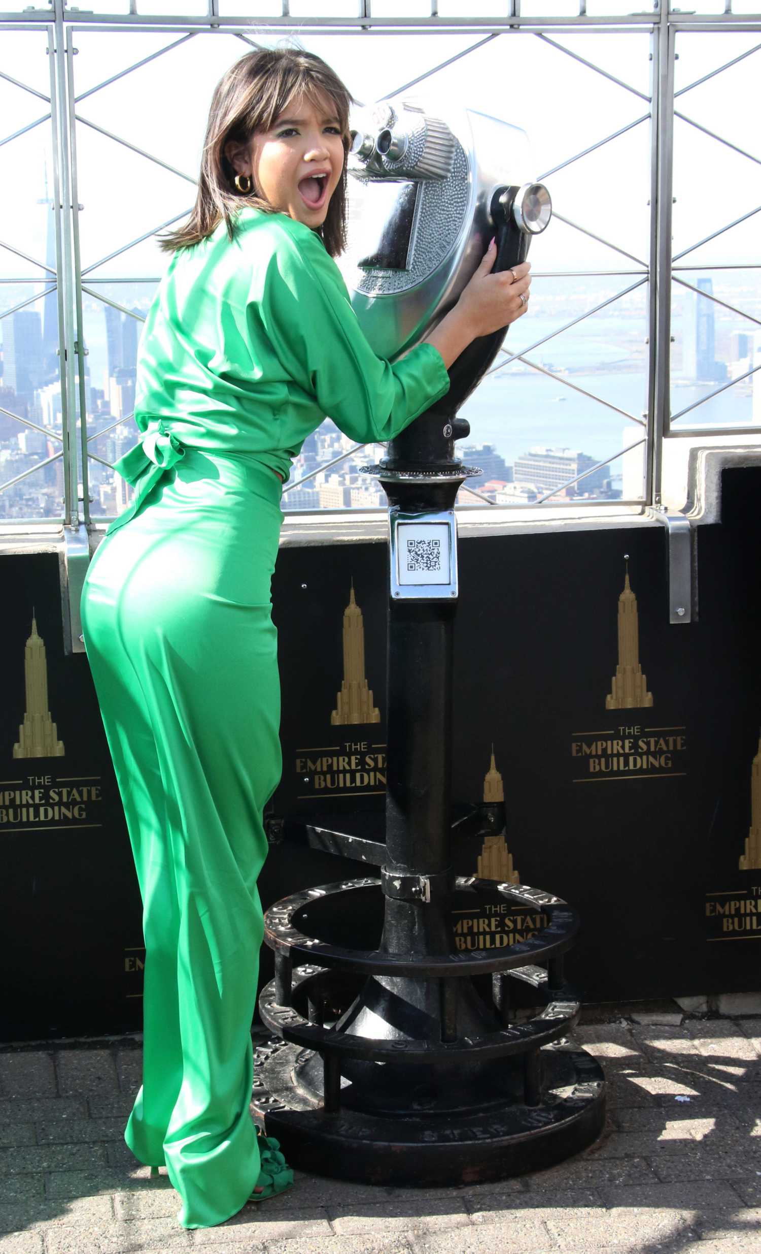 Peyton Elizabeth Lee in a Green Dress Visits The Empire State Building ...