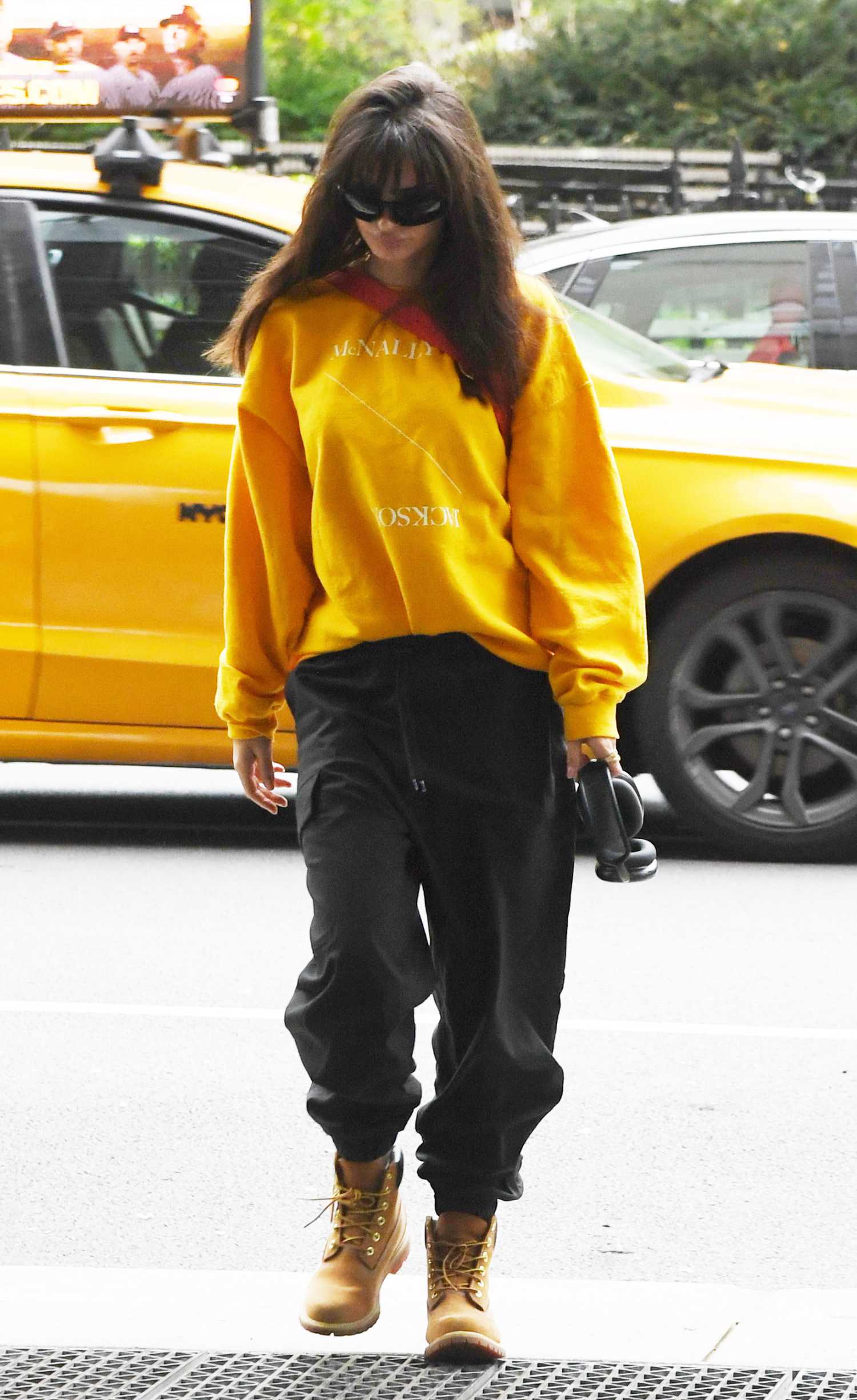 Emily Ratajkowski – Celeb Donut