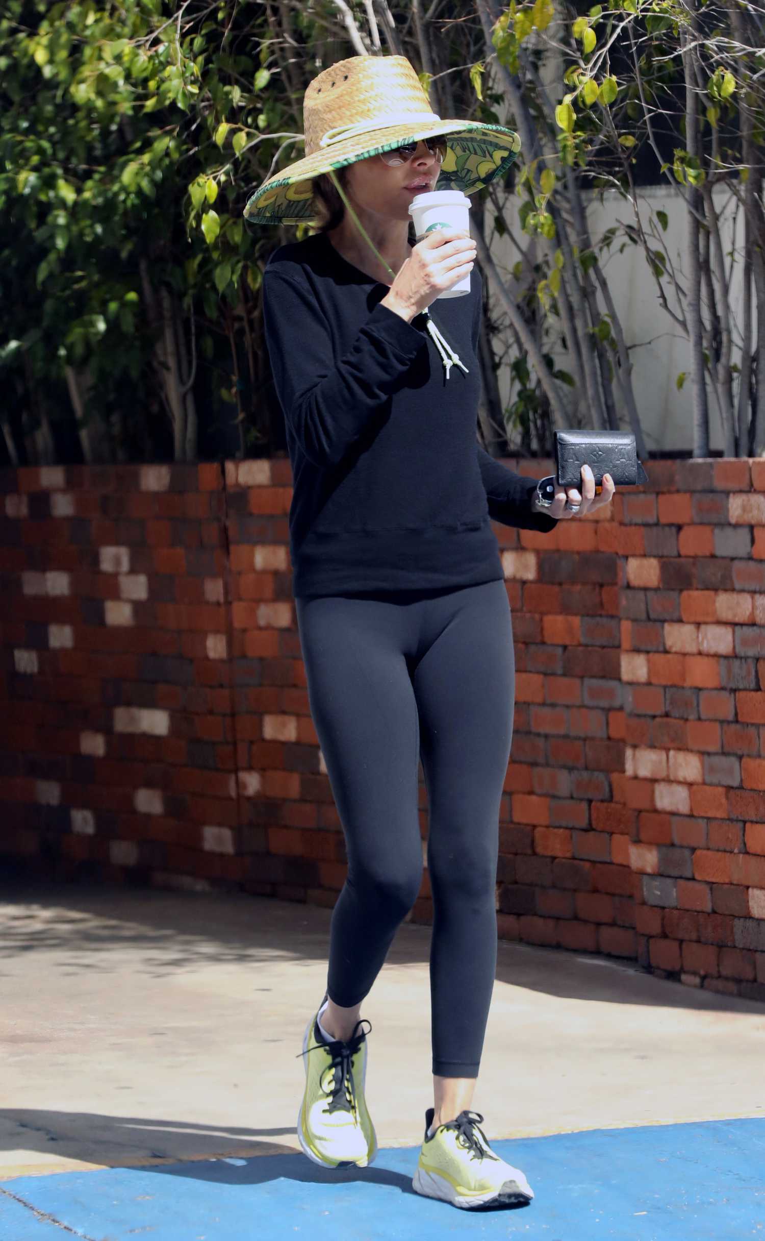 Lisa Rinna in a Black Leggings Was Spotted on a Coffee Run in Los ...