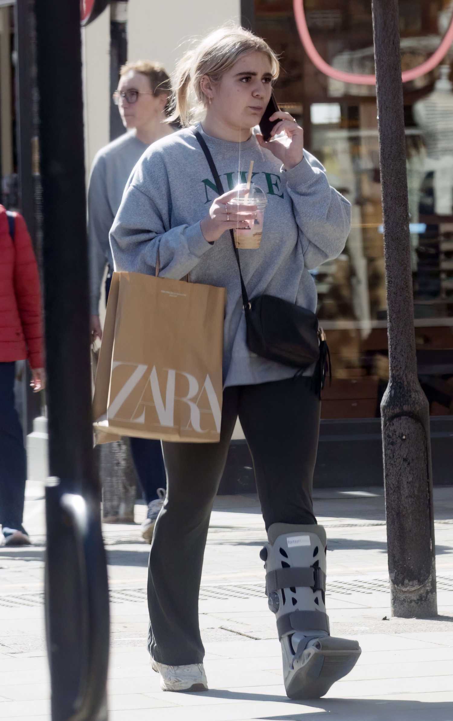Tilly Ramsay in a Grey Sweatshirt Was Seen Walking Down the Kings Road ...