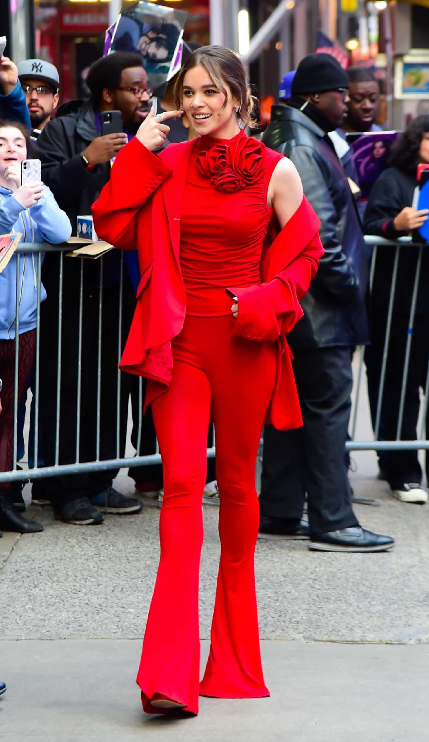 Hailee Steinfeld in a Red Ensemble Arrives for a Taping of Good Morning ...