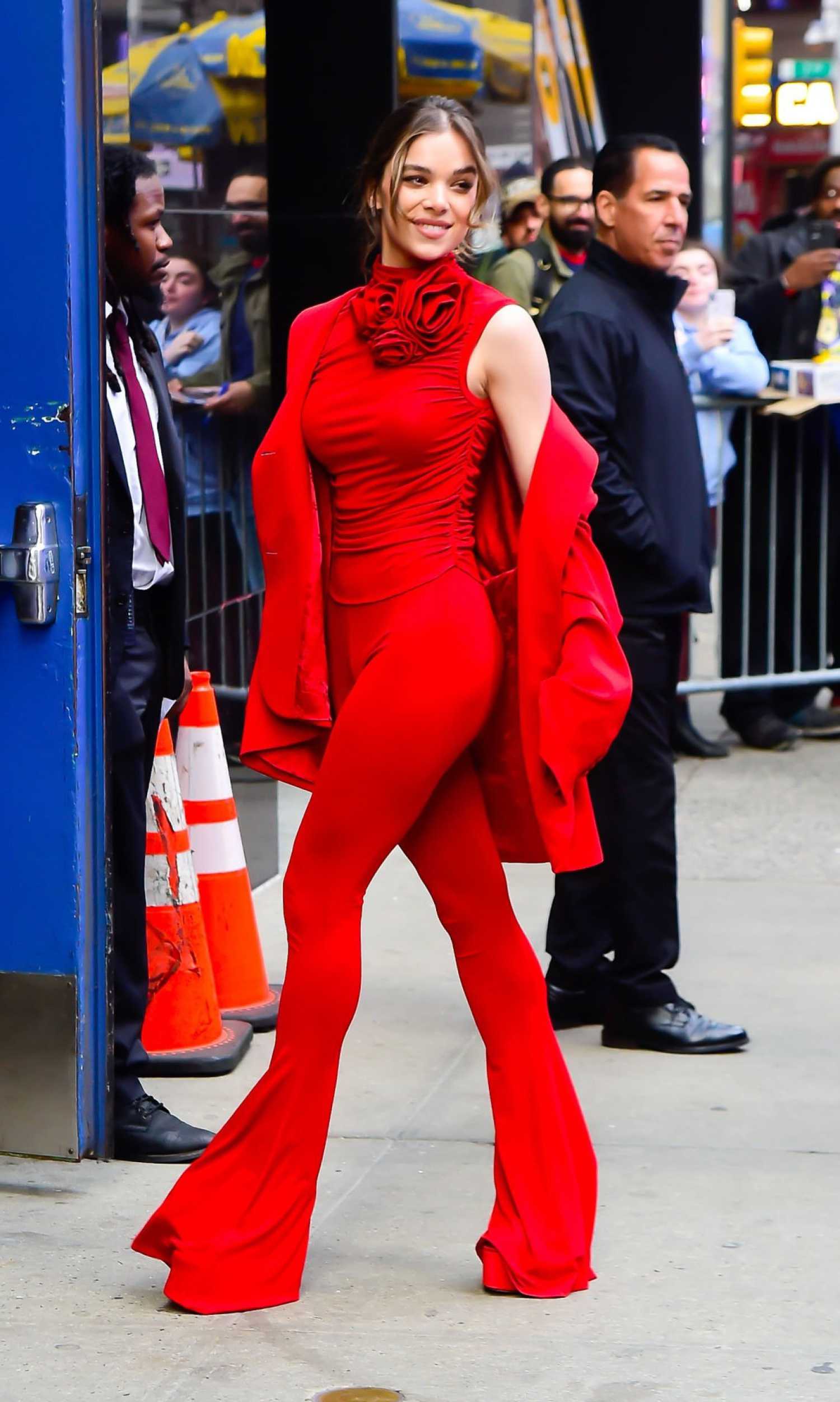 Hailee Steinfeld in a Red Ensemble Arrives for a Taping of Good Morning ...