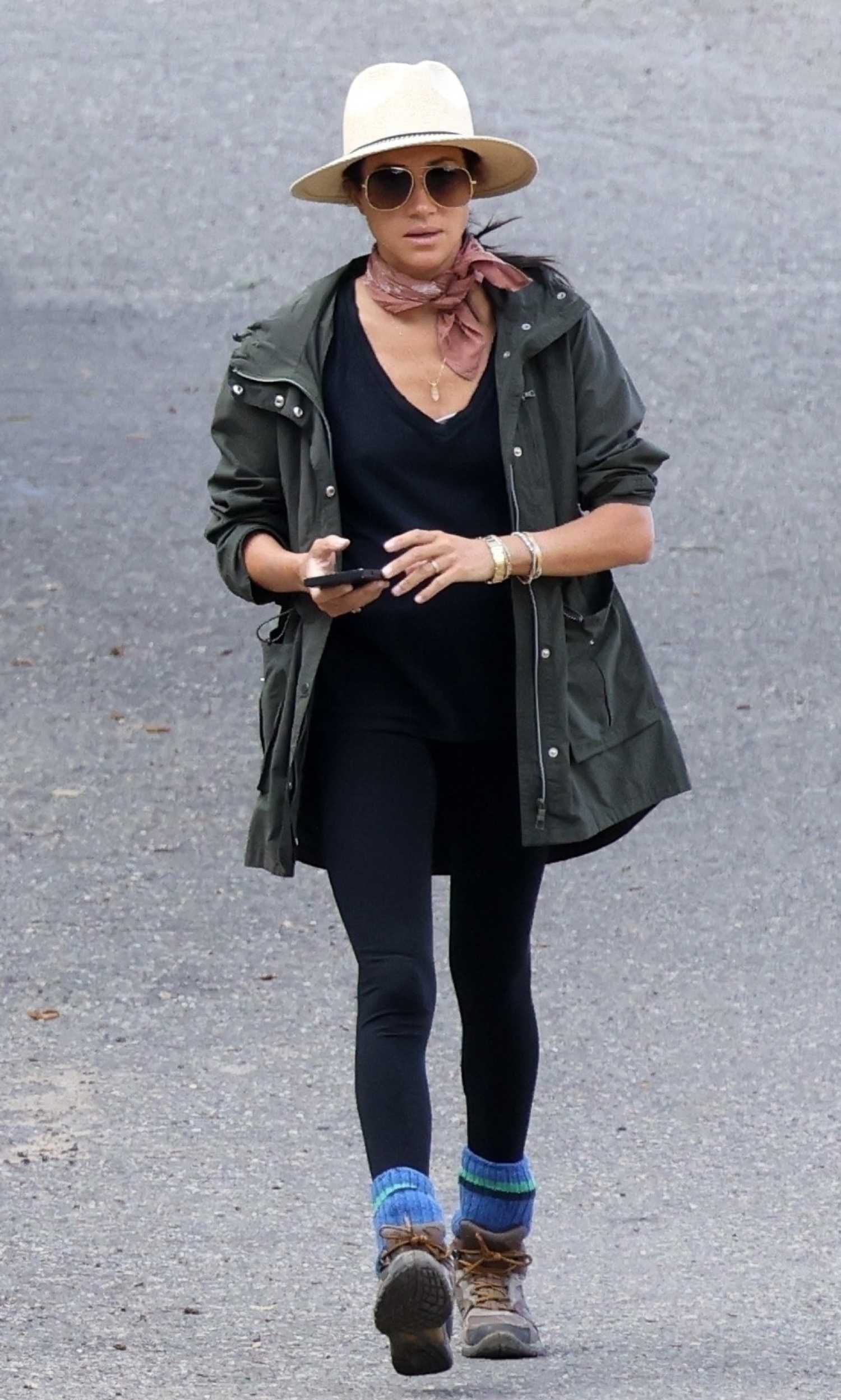 Meghan Markle in a Beige Hat Was Spotted Hiking with Friends in Santa ...