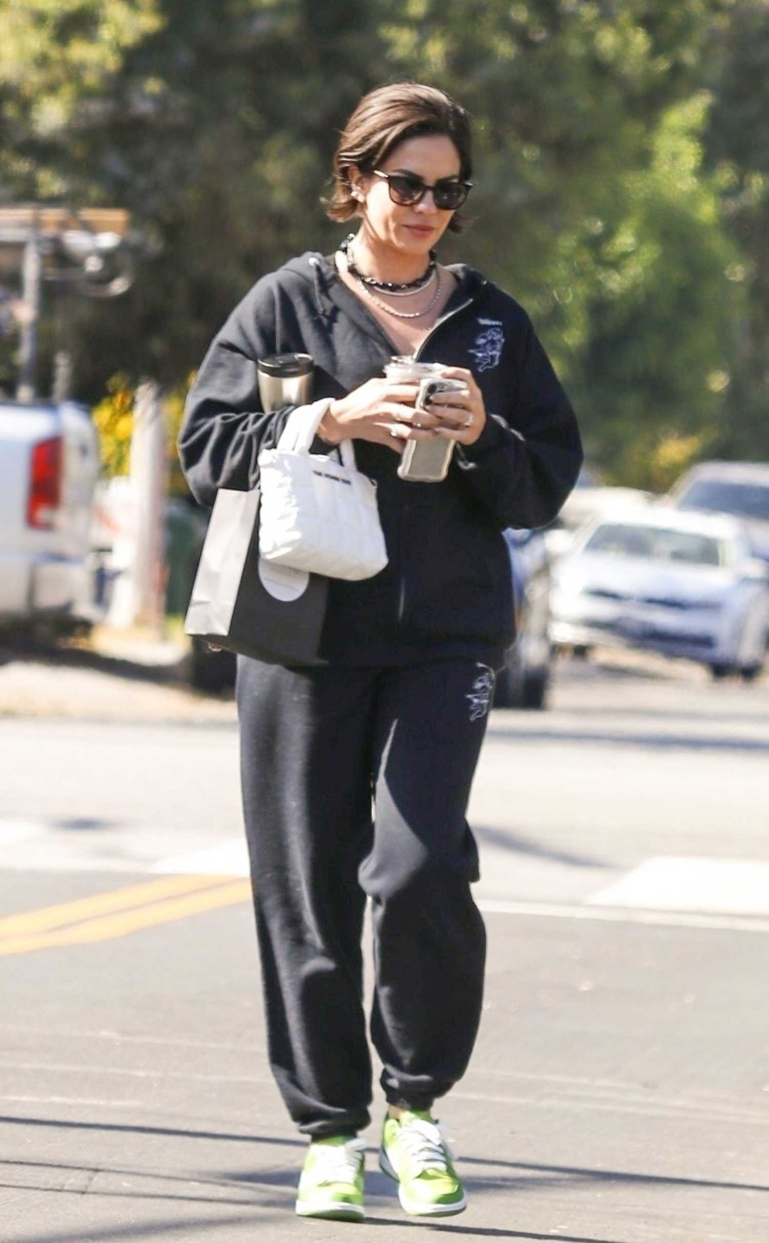 Katie Maloney in a Black Sweatsuit Arrives at Ariana Madix’s House in ...