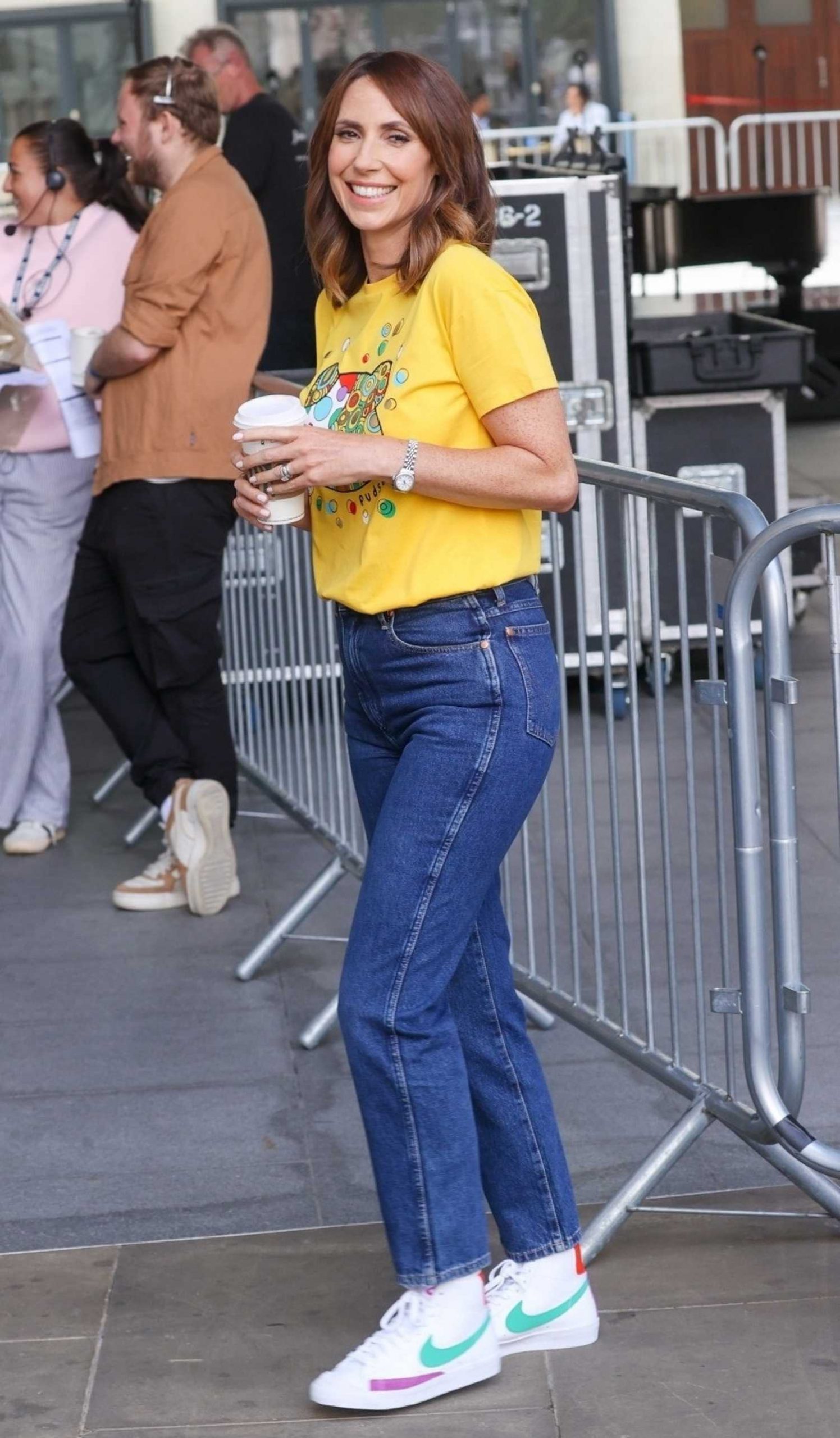 Alex Jones in a Yellow Tee Steps Out of the BBC Studios in London ...