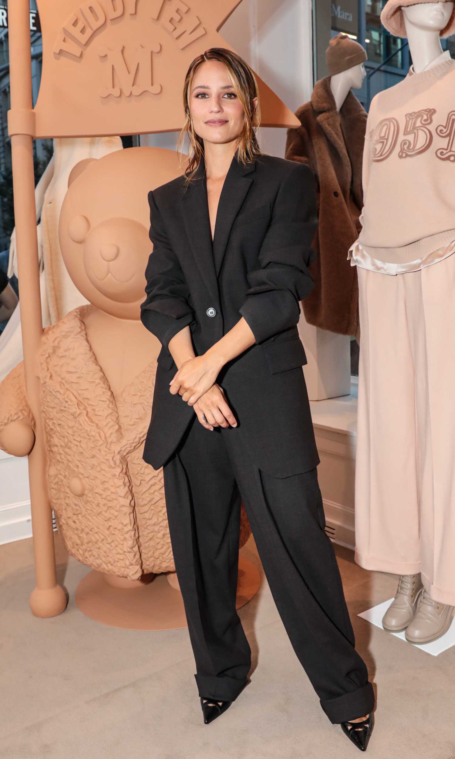 Dianna Agron Attends the Max Mara Soho Pop-Up Boutique Opening Party in ...