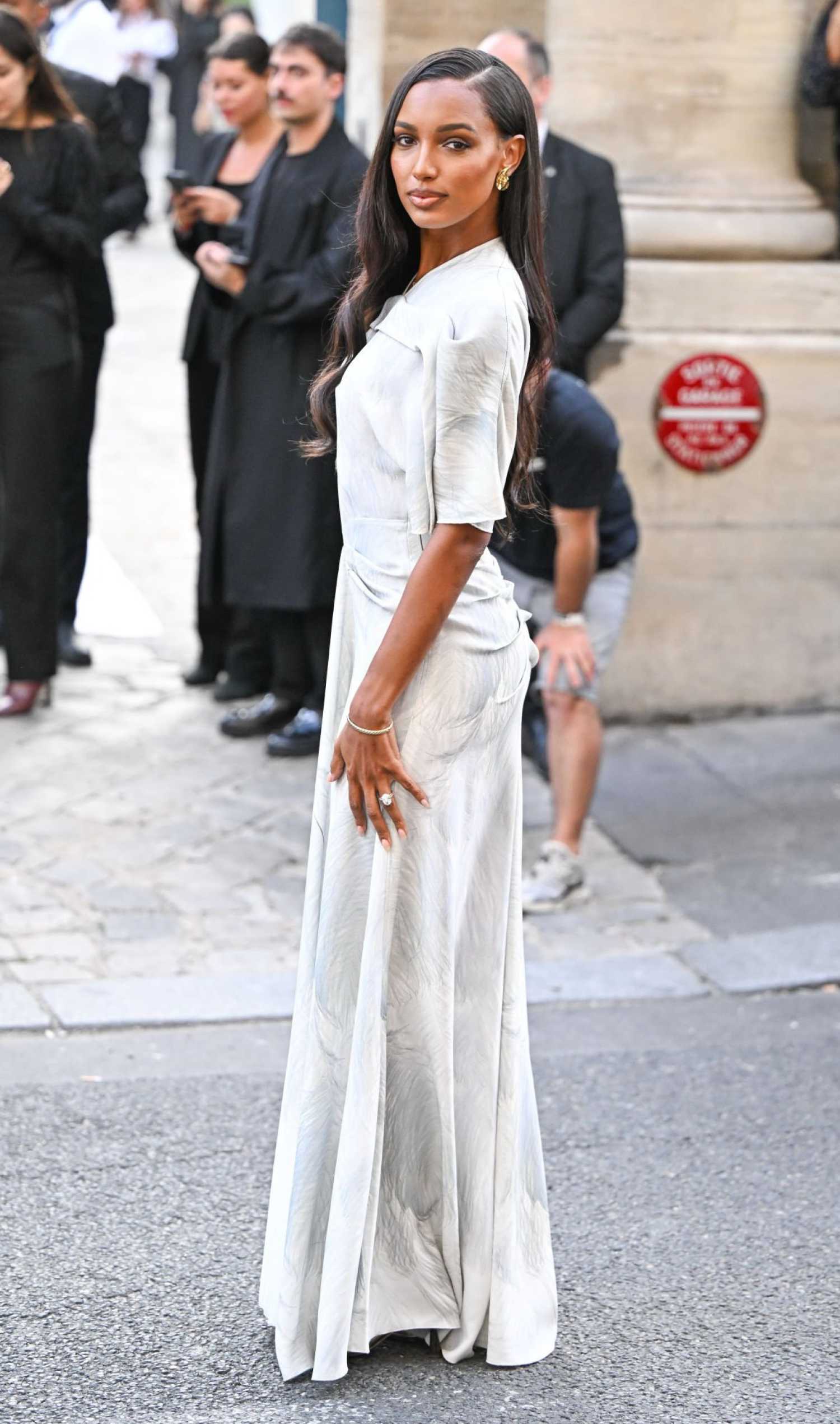 Jasmine Tookes Attends the Victoria Beckham Fashion Show During 2023 ...