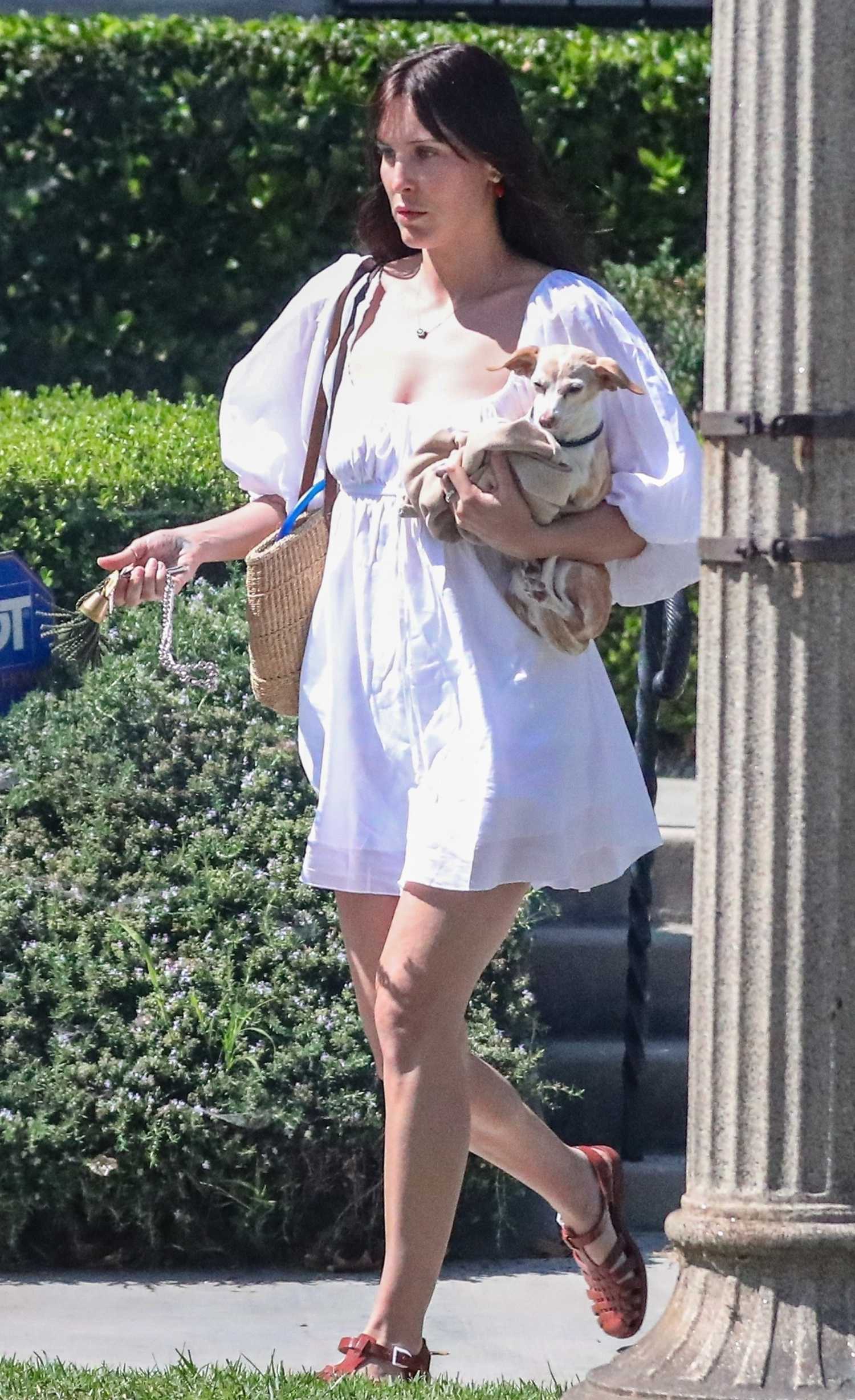 Scout Willis in a White Mini Dress Was Seen Out with Her Little Pooch ...