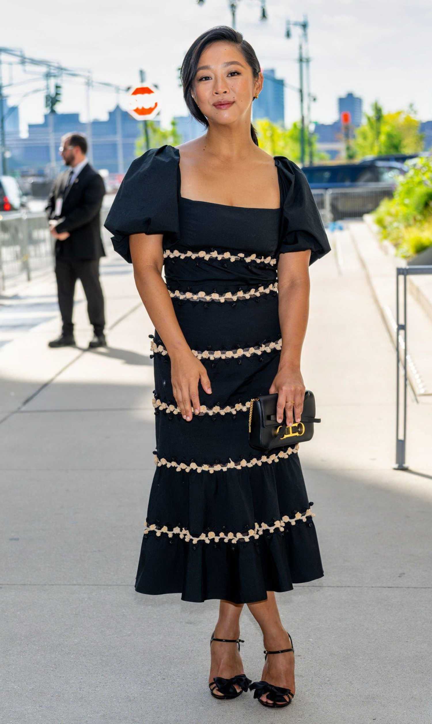 Stephanie Hsu Attends the Carolina Herrera Spring 2024 Fashion Show in ...
