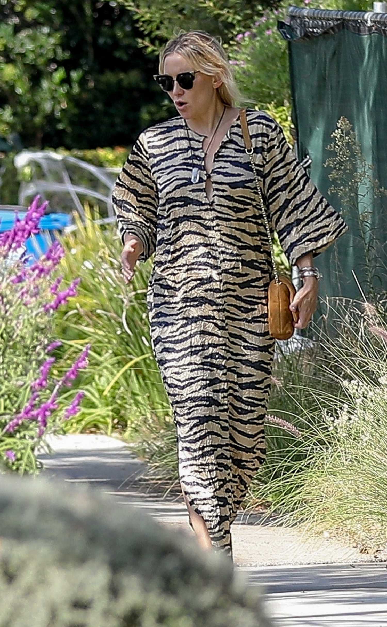Kate Hudson in an Animal Print Dress Was Seen Out in Pacific Palisades ...